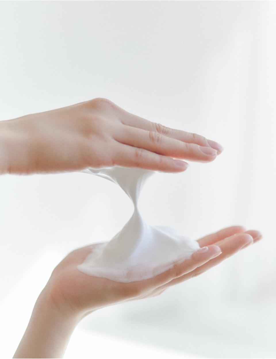 落とすケアの大切さを実感。ヘアメイク福岡玲衣さんプロデュースコスメ「ceiro」にクレンジング＆洗顔が登場！｜【公式】オトナミューズ ウェブ ...