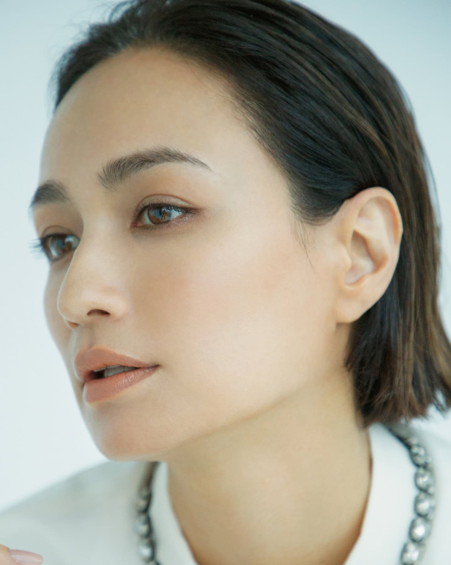素肌っぽい肌になりたい!人気ヘアメイク中山友恵さんが指南「質感の違うベージュを重ねること」|【公式】オトナミューズ ウェブ(otona Muse)