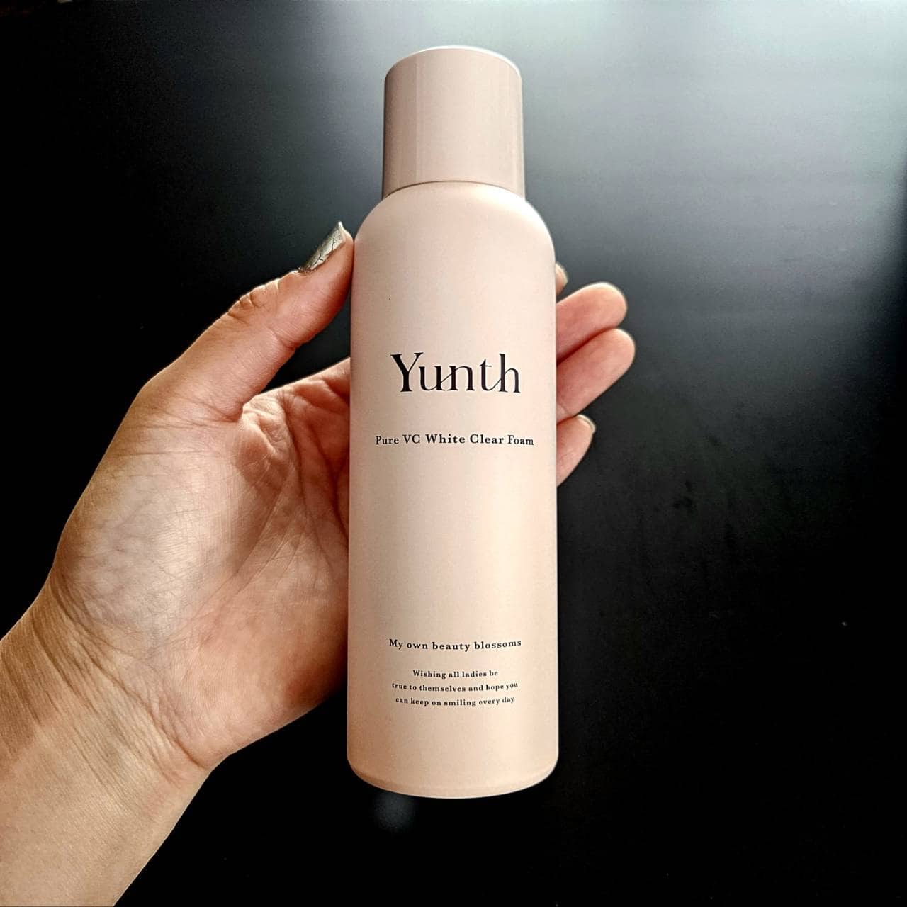 摩擦レス洗顔の新星！ Yunth 生VCホワイトクリアフォームを40代の肌で試してみた｜【公式】オトナミューズ ウェブ（otona MUSE）