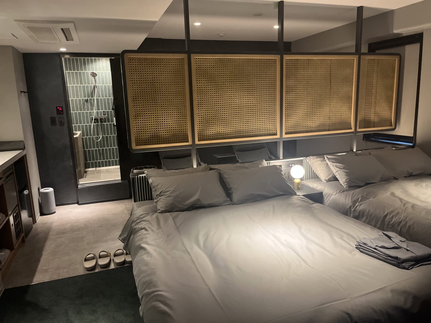 名古屋での推し活に便利！話題のビジホ【BASE LAYER HOTEL NAGOYA NISHIKI】に泊まってみた（4ページ目） | 【公式 ...